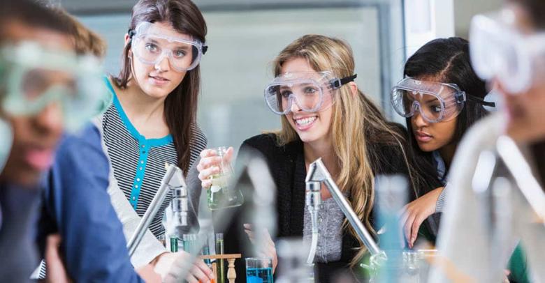 Choosing the Right Plastic Labware for Your Science Classroom